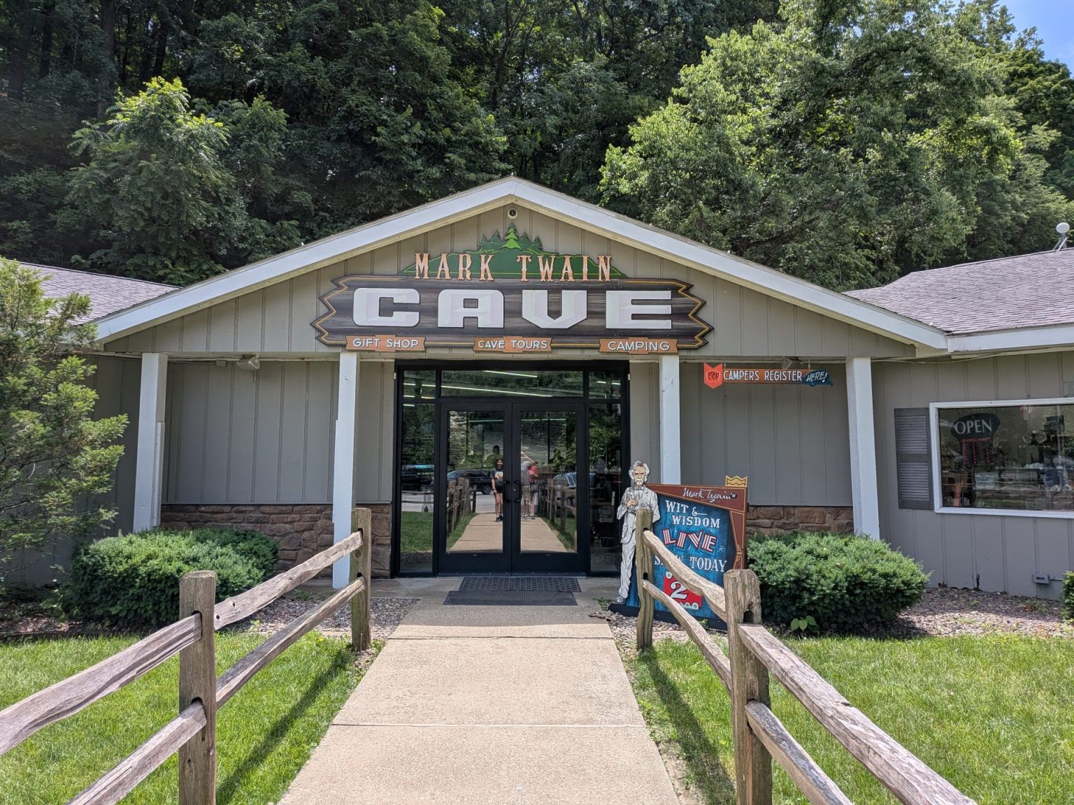 Mark Twain Cave Complex: Four Attractions on One Property in Hannibal ...
