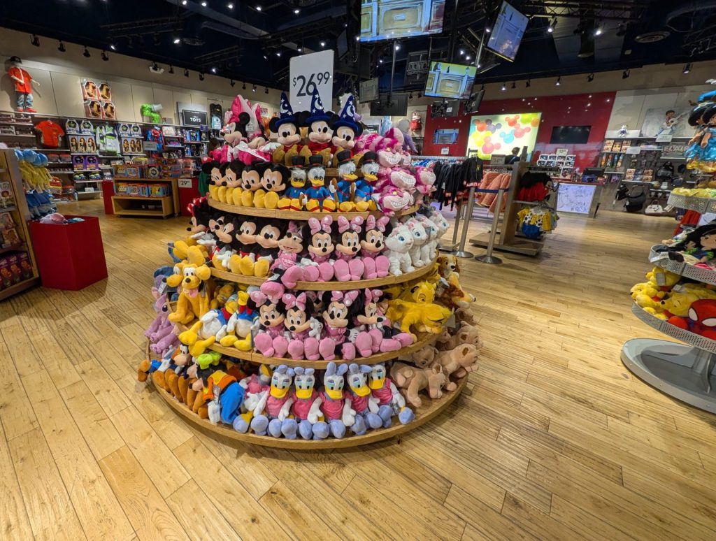 The Disney Outlet Store in Branson: The Only Disney Store in Missouri ...