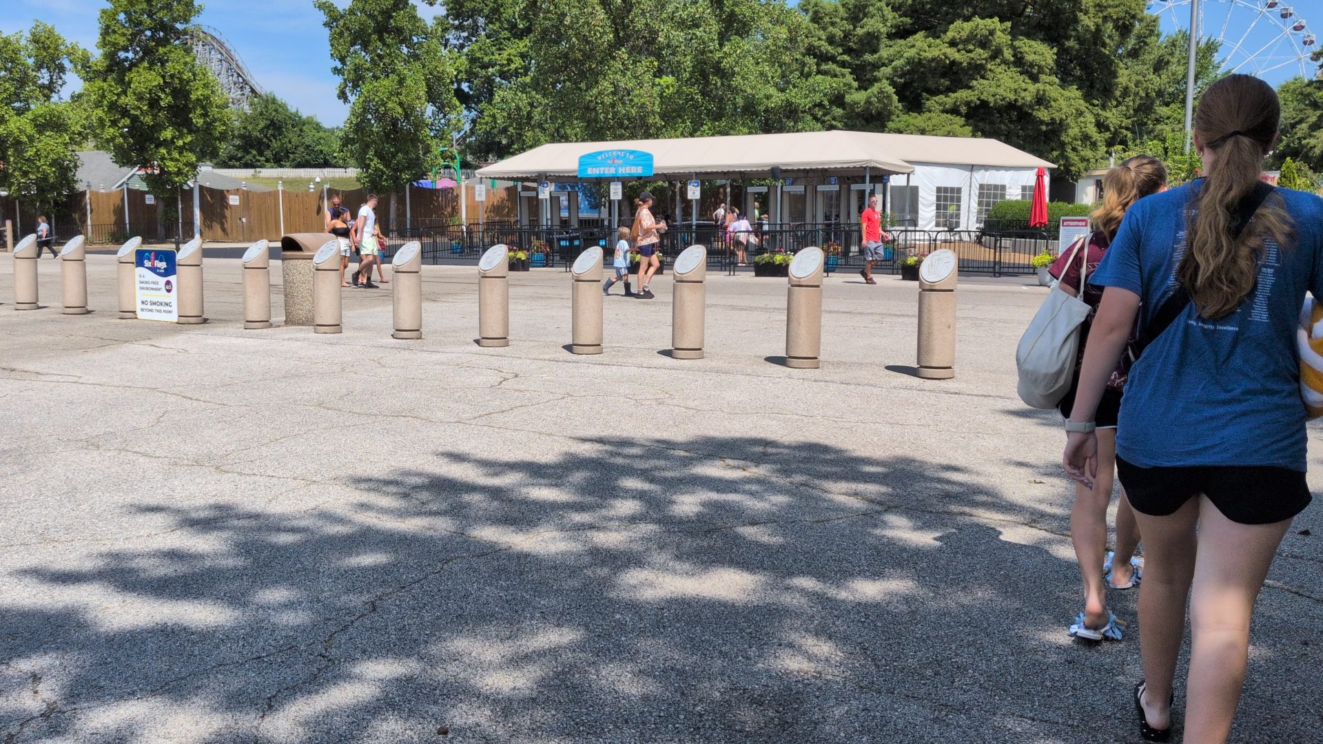 How Much Does it Cost to Park at Six Flags St. Louis? | St. Louis Roamer