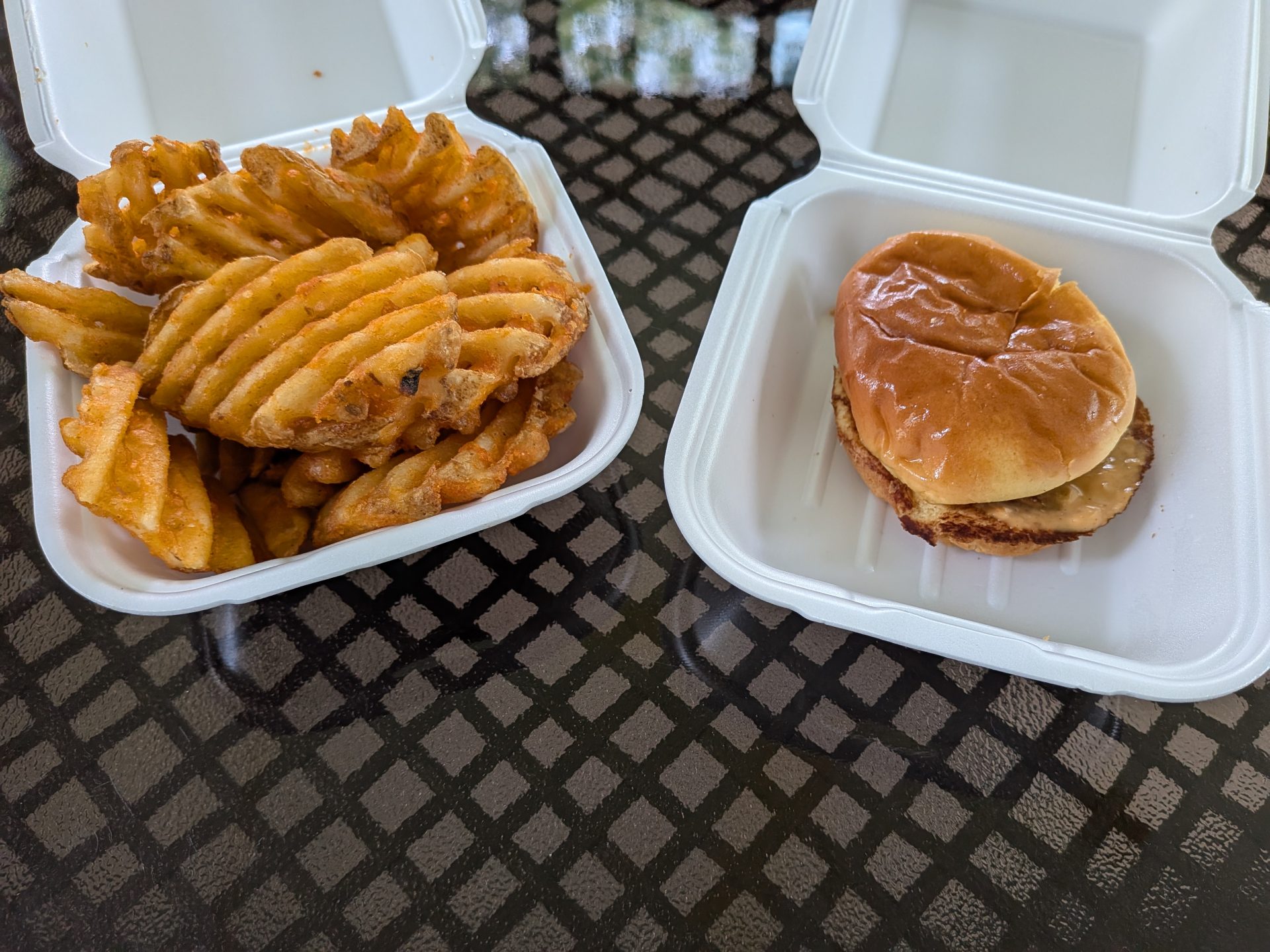Smalls Sliders in Bridgeton, Missouri: The First In the St. Louis Area ...