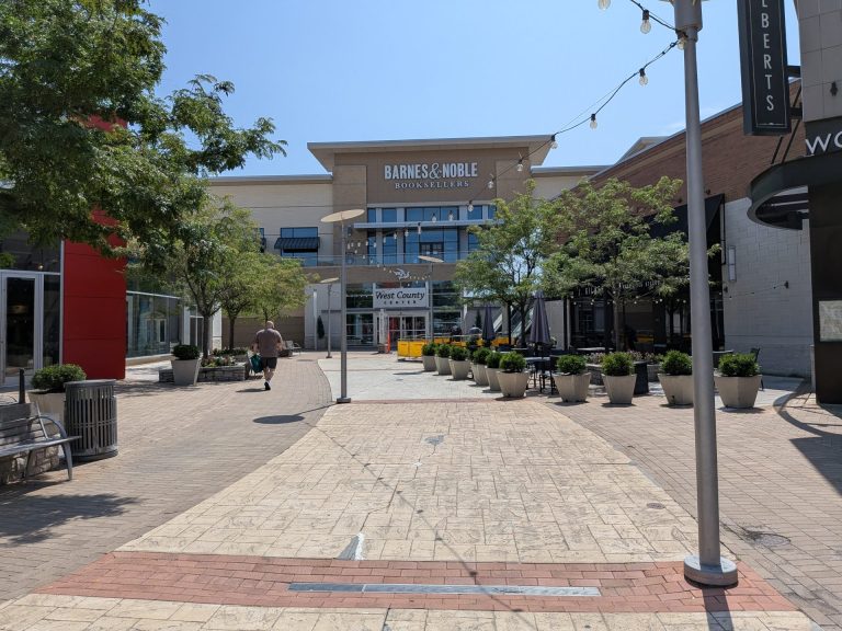 West County Center: A Top Indoor Mall in St. Louis | St. Louis Roamer