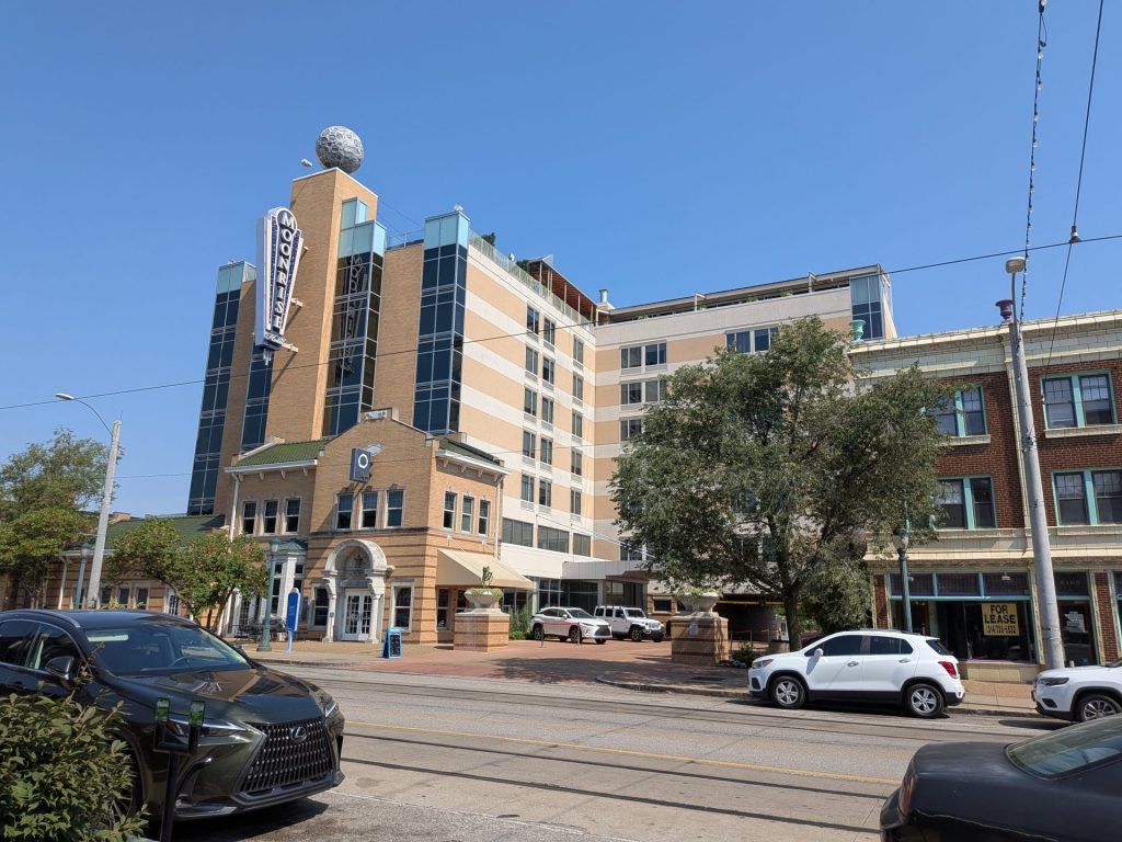 The Delmar Loop: Trendy Outdoor Shopping in the Central West End | St ...