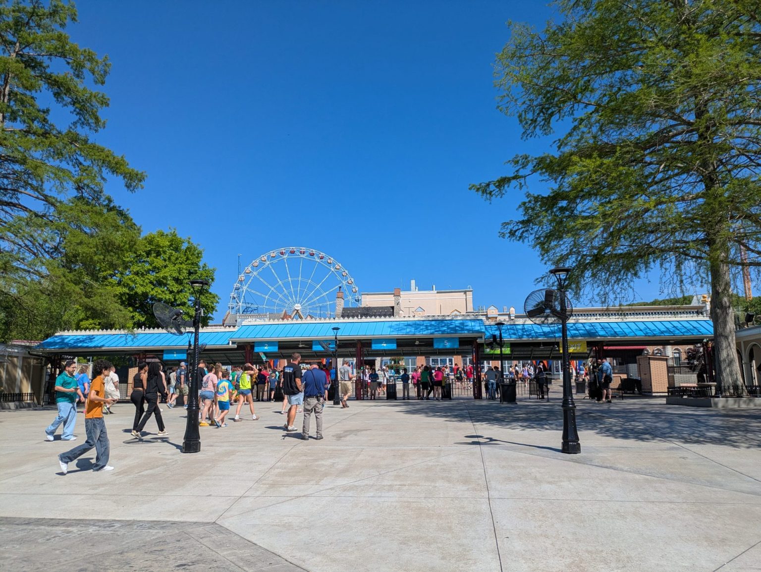 We Visited Six Flags St. Louis on Opening Day 2026. Here’s What We Saw ...